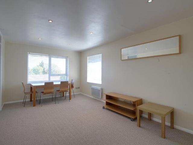 Kimberley Close, Langley SL3, 1 bed flat to rent, £1,250 pcm | PrimeLocation