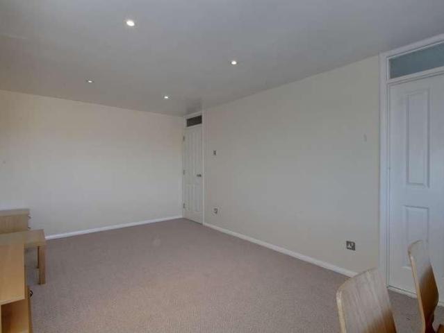 Kimberley Close, Langley, SL3