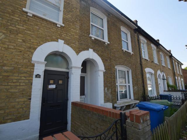 Kimberley Avenue, London SE15, Studio to rent, £1,200 pcm | PrimeLocation