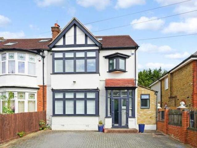 Kimberley Road, North Chingford, 4 Bedroom Semi detached