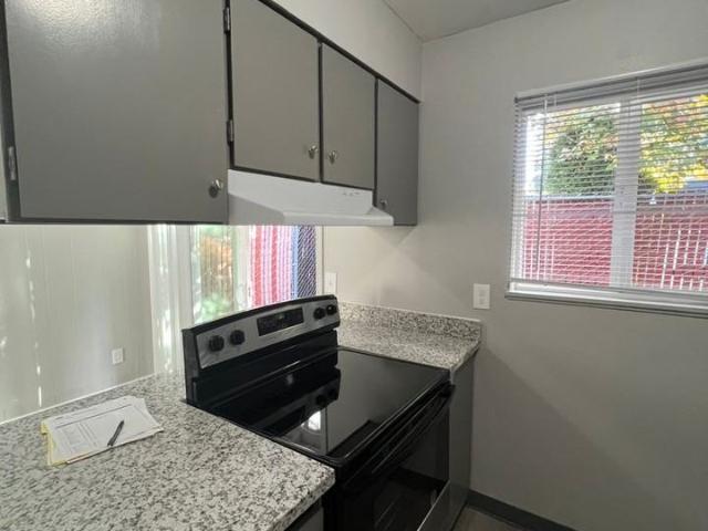 Kimberly Dawn 2 Bedroom Apartment for Rent at 15007 Se Powell Blvd, Portland, OR 97236 Centennial