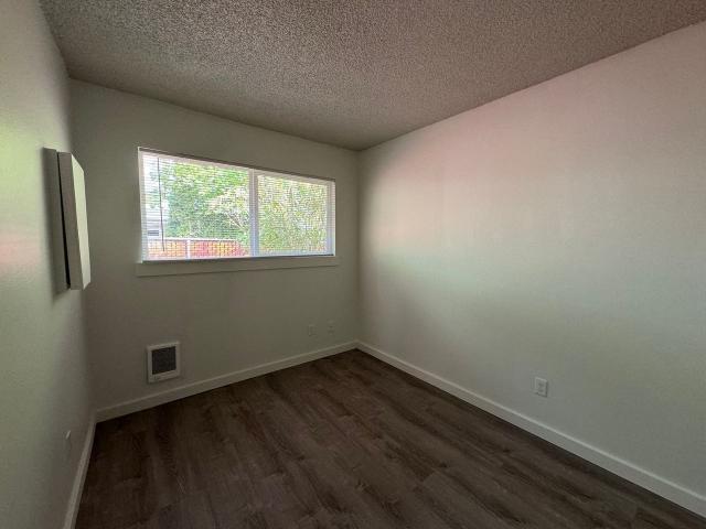 Kimberly Dawn 2 Bedroom Apartment for Rent at 15007 Se Powell Blvd, Portland, OR 97236 Centennial
