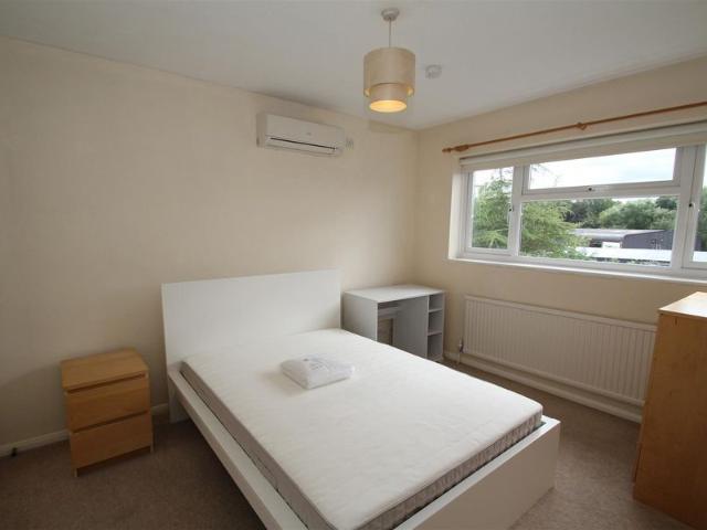Kimbers Lane, Farnham GU9, Room to rent, £725 pcm | PrimeLocation