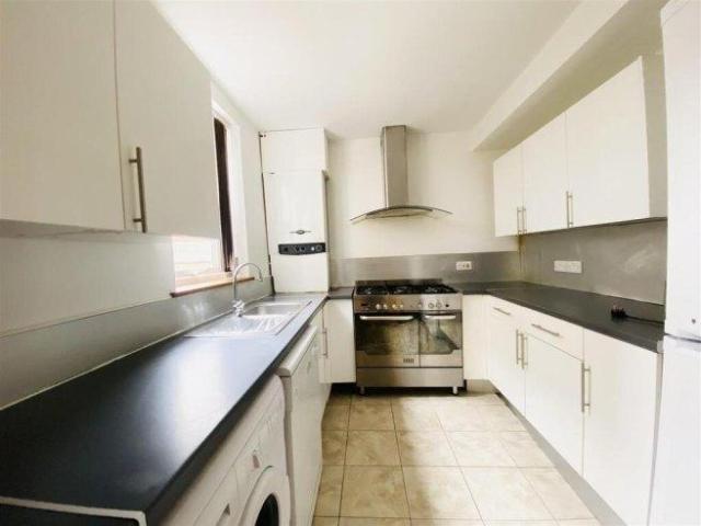 Kimbolton Avenue 6 bed house share to rent £2,988 pcm £690 pw