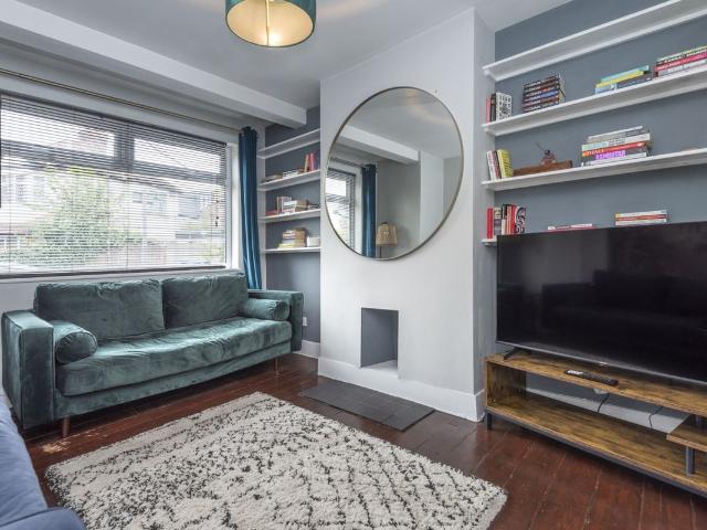 Kimble Road, London SW19 1 bed flat to rent, £3,550 pcm | PrimeLocation