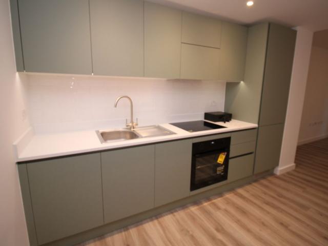 Kimpton Road, Luton, Bedfordshire LU2, Studio to rent, £975 pcm | PrimeLocation