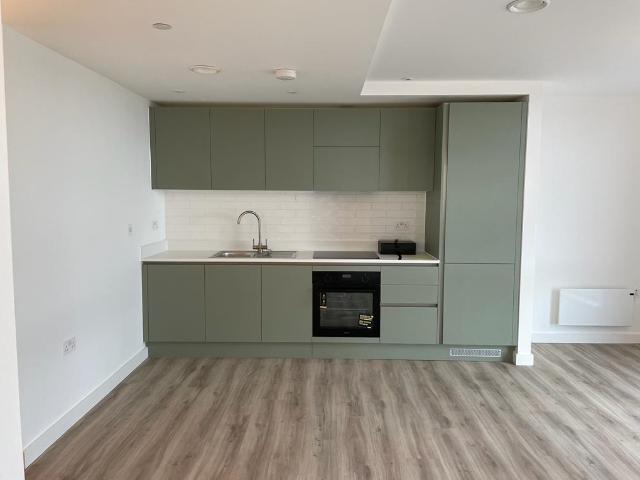 Kimpton Road, Luton, LU2 2 bed apartment to rent £1,495 pcm £345 pw