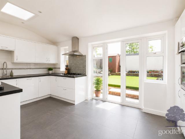 Kimpton Road, Surrey SM3 4 bed end of terrace house to rent £2,800 pcm £646 pw