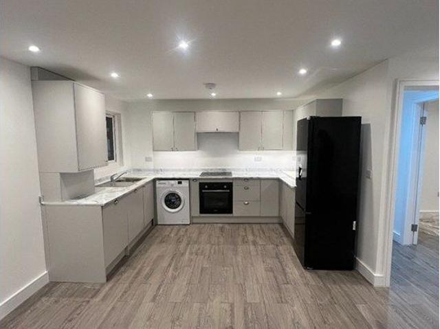 Kimptons Mead, Potters Bar EN6, 2 bed flat to rent, £2,200 pcm | PrimeLocation