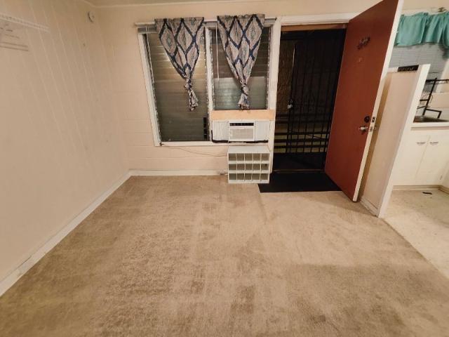 Kinau Villa 3 min drive from Safeway 7 min drive t