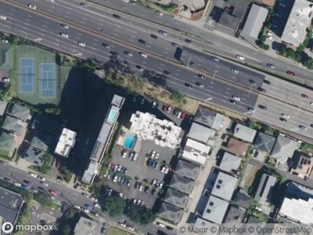 Kinau St