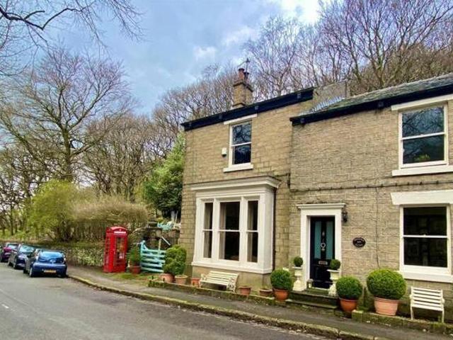 Kinder Road, Hayfield, 4 Bedroom End