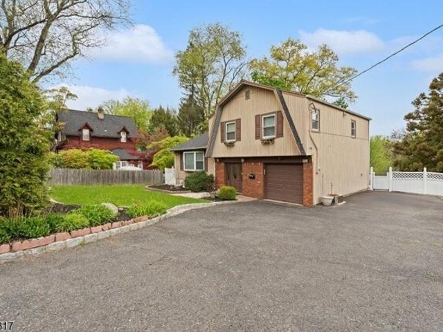 Kinderkamack Rd, River Edge, Home For Sale