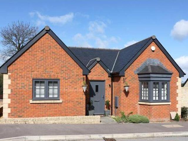 King Alfreds Drive, Wincanton, 2 Bedroom Bungalow