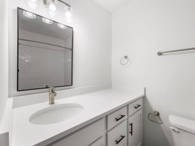 King and Co Charleston Studio Apartment for Rent at 363 King St, Charleston, SC 29401