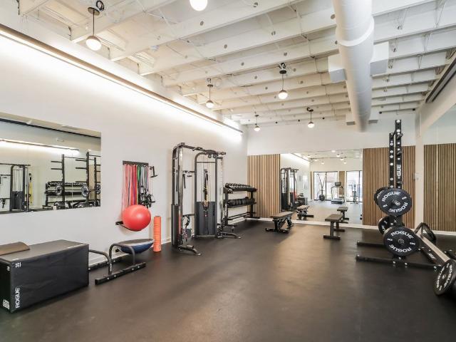 King and Co Charleston 1 Bedroom Apartment for Rent at 363 King St, Charleston, SC 29401