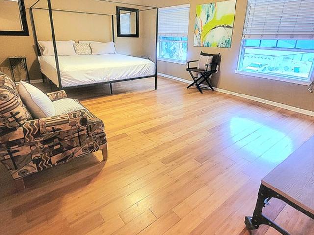 King Canopy, Utilities, WiFi, Pool