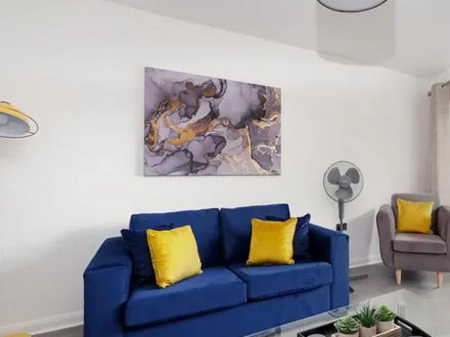 King Charles' Road, London, KT5 8QW, United Kingdom | 2 bed apartment for rent #136263968 | Rentberry