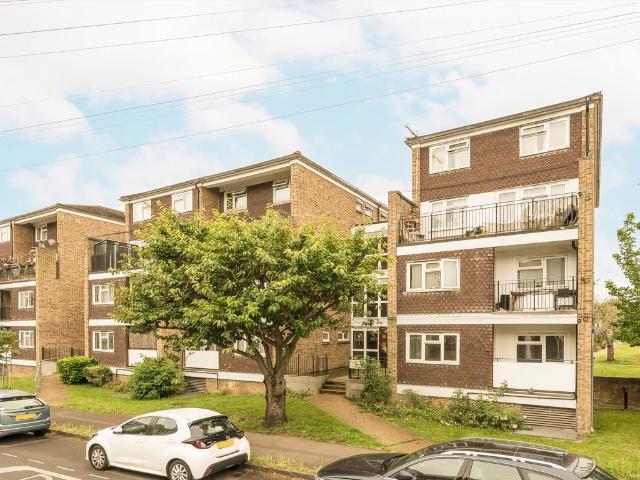 King Charles Road, Surbiton KT5, 2 bed flat to rent, £1,850 pcm | PrimeLocation