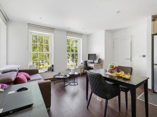 King Charles Terrace, Sovereign. 1 bed flat to rent £1,950 pcm £450 pw