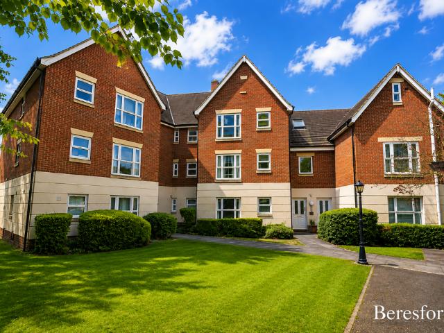 King Edward Court, Cedar Avenue West. 2 bed apartment to rent £1,295 pcm £299 pw