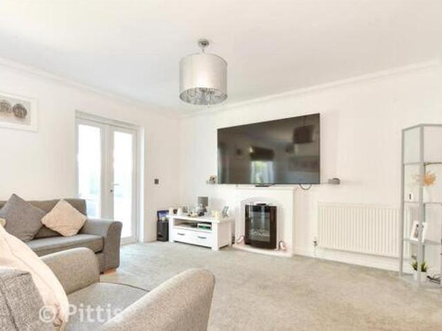 King Edward Close, Shanklin, 3 Bedroom Link