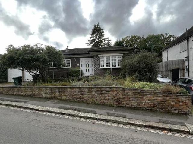 King Edward Road, Barnet, 3 Bedroom Bungalow