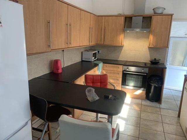 King Edward Road, Swansea, Brynmill SA1, 3 bed shared accommodation to rent, £351 pppm | PrimeLocation