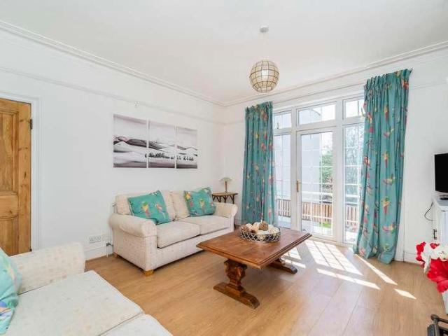 King Edwards Gardens, London, W3