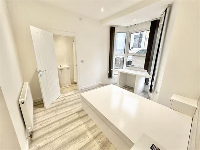 King Edwards Road, Brynmill, Swansea SA1, 6 bed shared accommodation to rent, £525 pcm | PrimeLocation