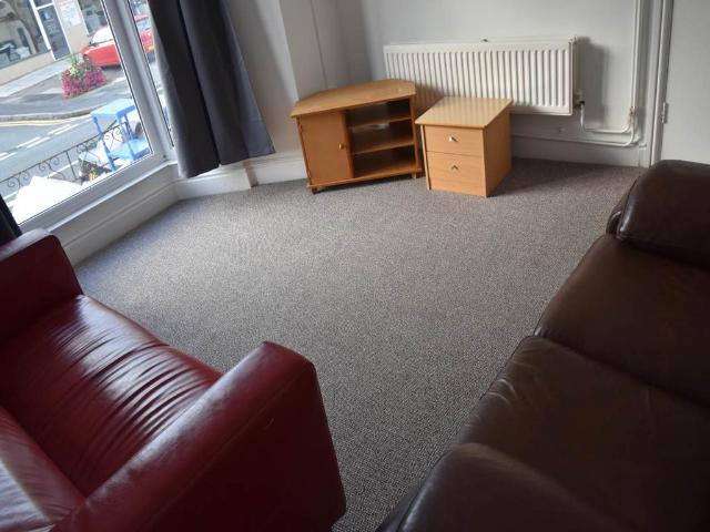 King Edwards Road, Brynmill, Swansea 3 bed house to rent £1,275 pcm £294 pw
