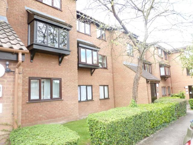 King Georges Avenue, Watford WD18, 1 bed flat to rent, £1,200 pcm | PrimeLocation
