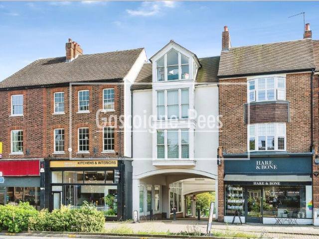King Georges Walk, Esher KT10, Studio to rent, £1,200 pcm | PrimeLocation