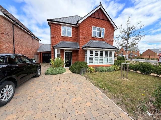 King Henry Avenue, Wallingford OX10, 4 bed property to rent, £3,500 pcm | PrimeLocation