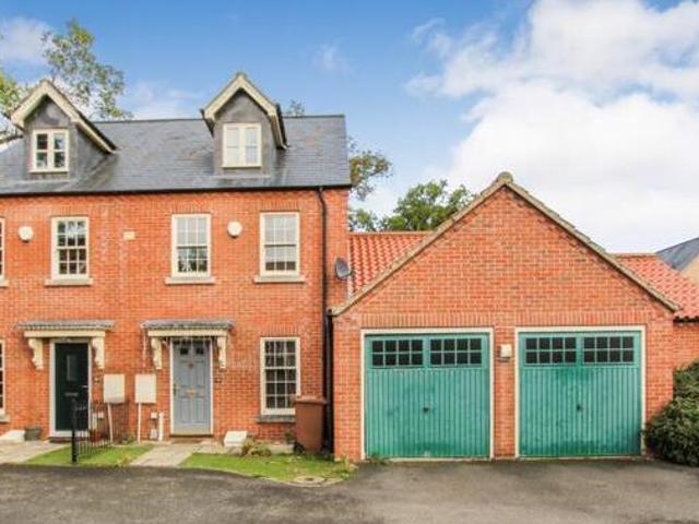 King Henry Chase, Bretton, 3 Bedroom Semi detached