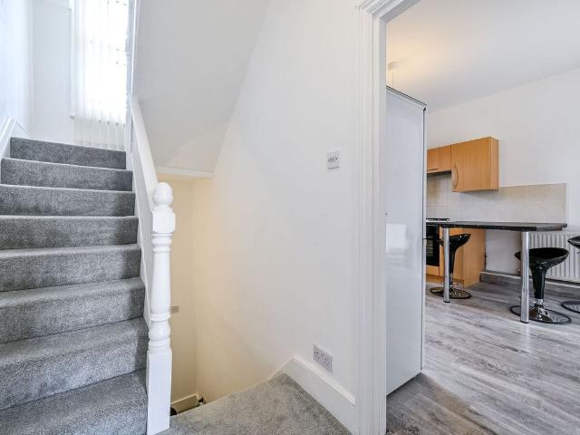 King Henrys Walk, Dalston, London N1, 3 bed maisonette to rent, £3,850 pcm | PrimeLocation