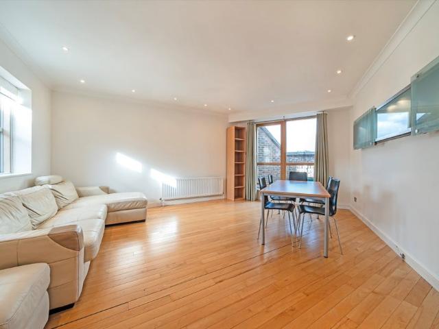 King Henrys Reach,, W6
