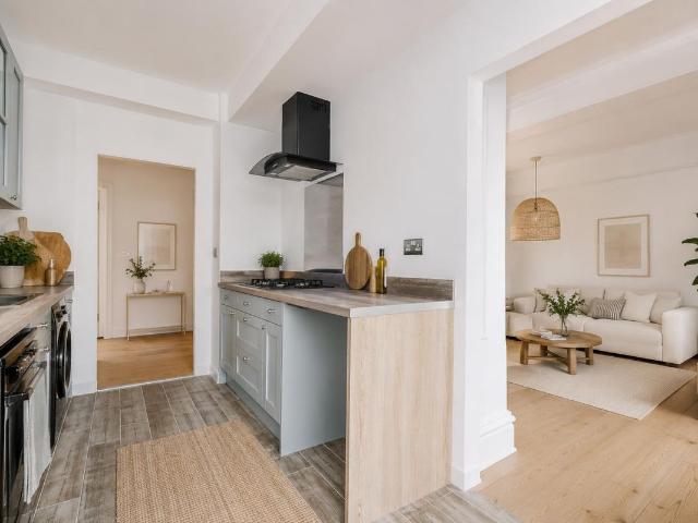King Henry's Road, Primrose Hill NW3, 3 bed flat to rent, £3,400 pcm | PrimeLocation