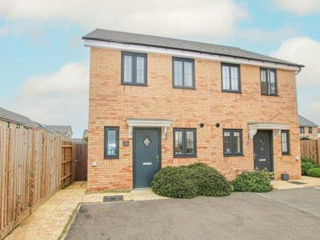 King James Close, Fordham, 2 Bedroom Semi detached