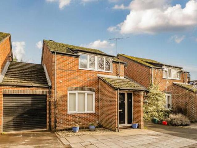 King James Way, Henley on thames, 3 Bedroom Link