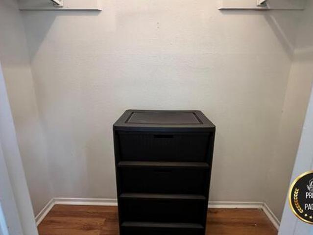 King + Queen Rooms • In Unit Laundry • Fast WiFi • Great Price