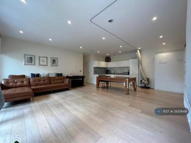 King St, London, W6 1 bed flat to rent £2,850 pcm £658 pw