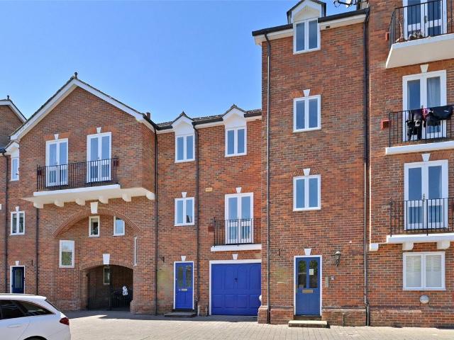 King Stable Street, Eton, Windsor, Berkshire SL4, 4 bed terraced house to rent, £3,500 pcm | PrimeLocation