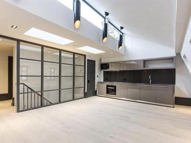 King Street, Covent Garden, 3 Bedroom Apartment