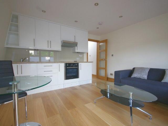 King Street, Hammersmith W6, 1 bed flat to rent, £2,200 pcm | PrimeLocation