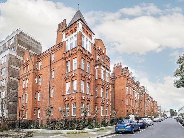 King Street Hammersmith W6 2 bed apartment to rent £2,650 pcm £612 pw
