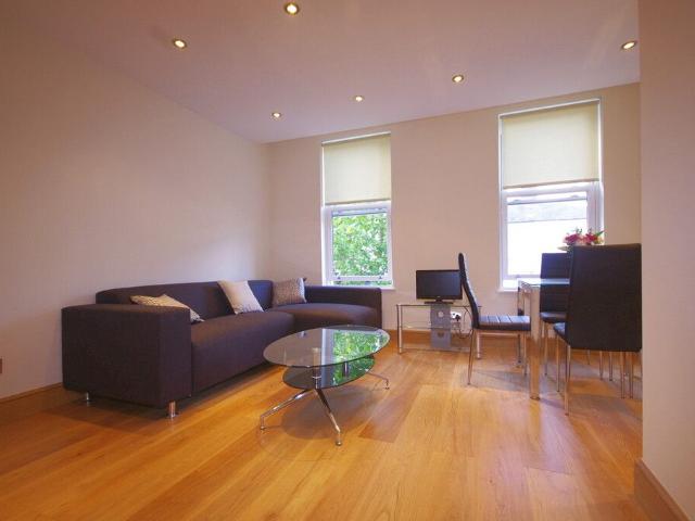 King Street, Hammersmith W6, 2 bed flat to rent, £2,420 pcm | PrimeLocation