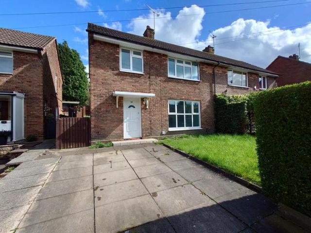 King Street, Kidsgrove ST7 3 bed semi detached house for sale.