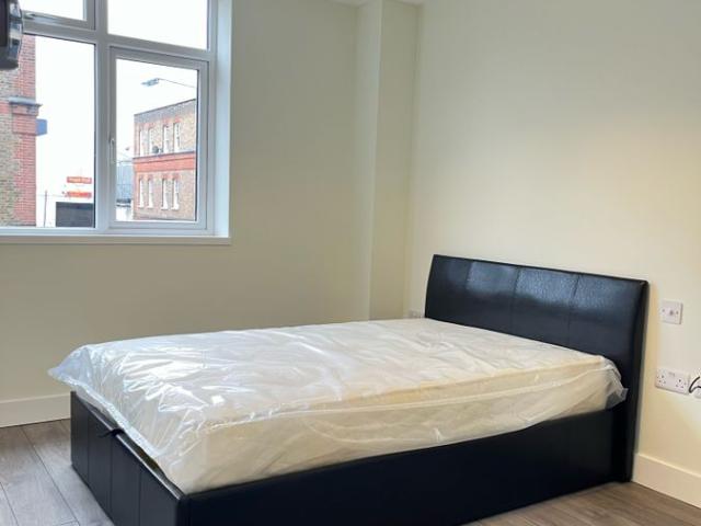 King Street, London W6, Studio to rent, £1,300 pcm | PrimeLocation