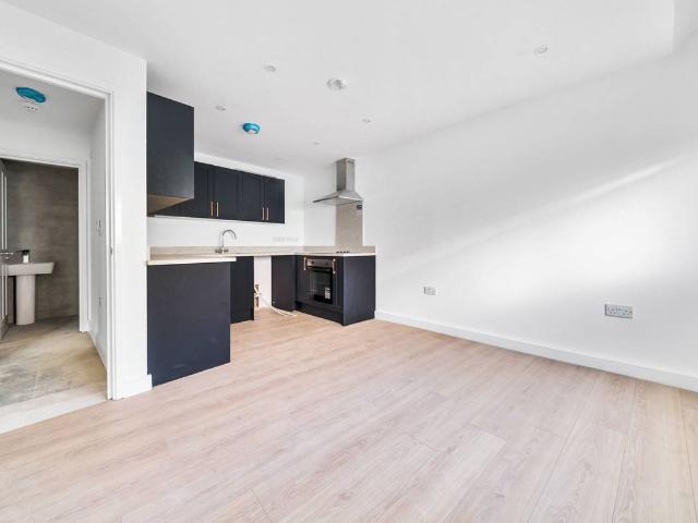 King Street, Maidstone ME14, 1 bed flat to rent, £1,140 pcm | PrimeLocation